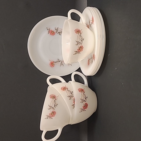 Fire King | Dining | Set Of 4 Vintage Fire King Milk Glass Cups And ...